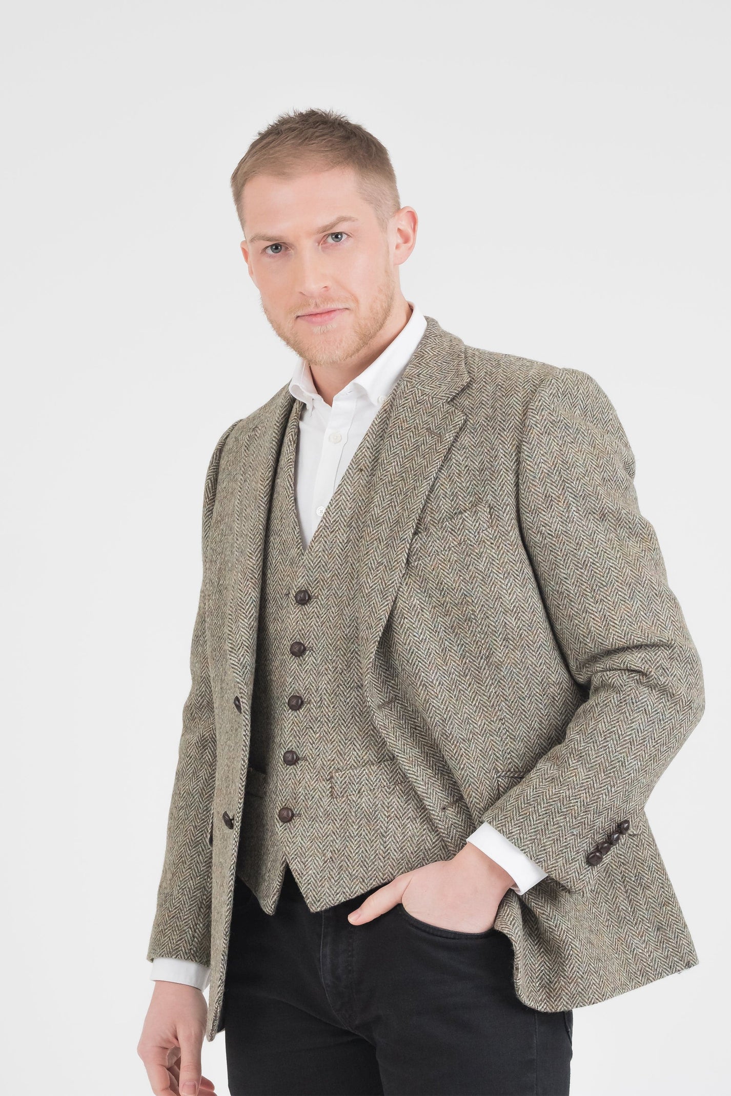 Men's Harris Tweed Finlay Jacket - Green Lovat Herringbone – Kiltane