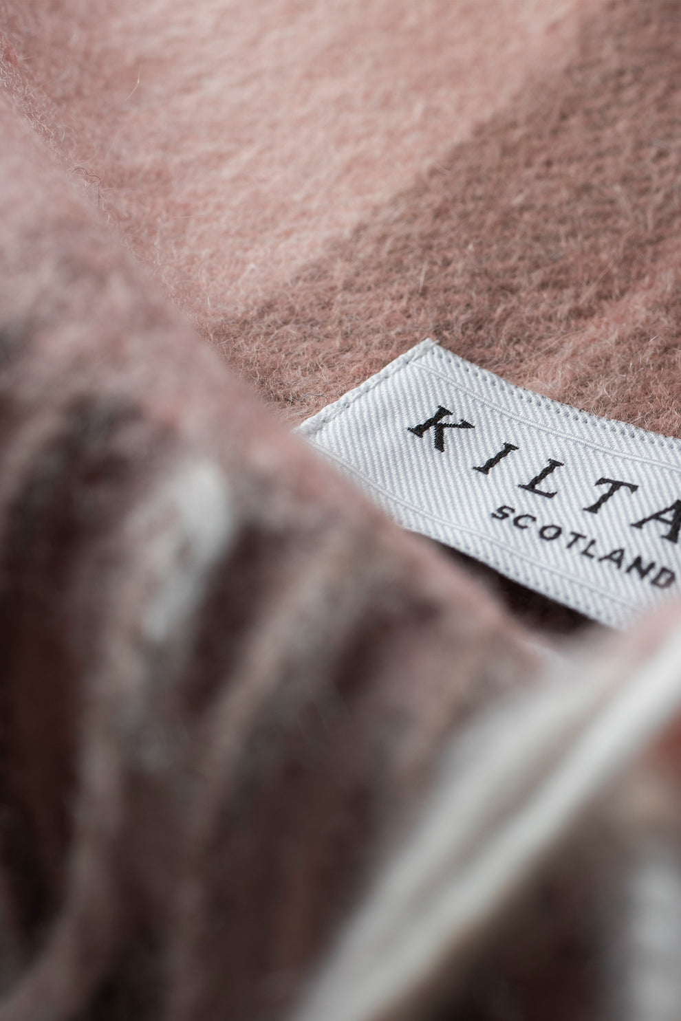 Contemporary Check Cashmere Scarf - Cameo – Kiltane