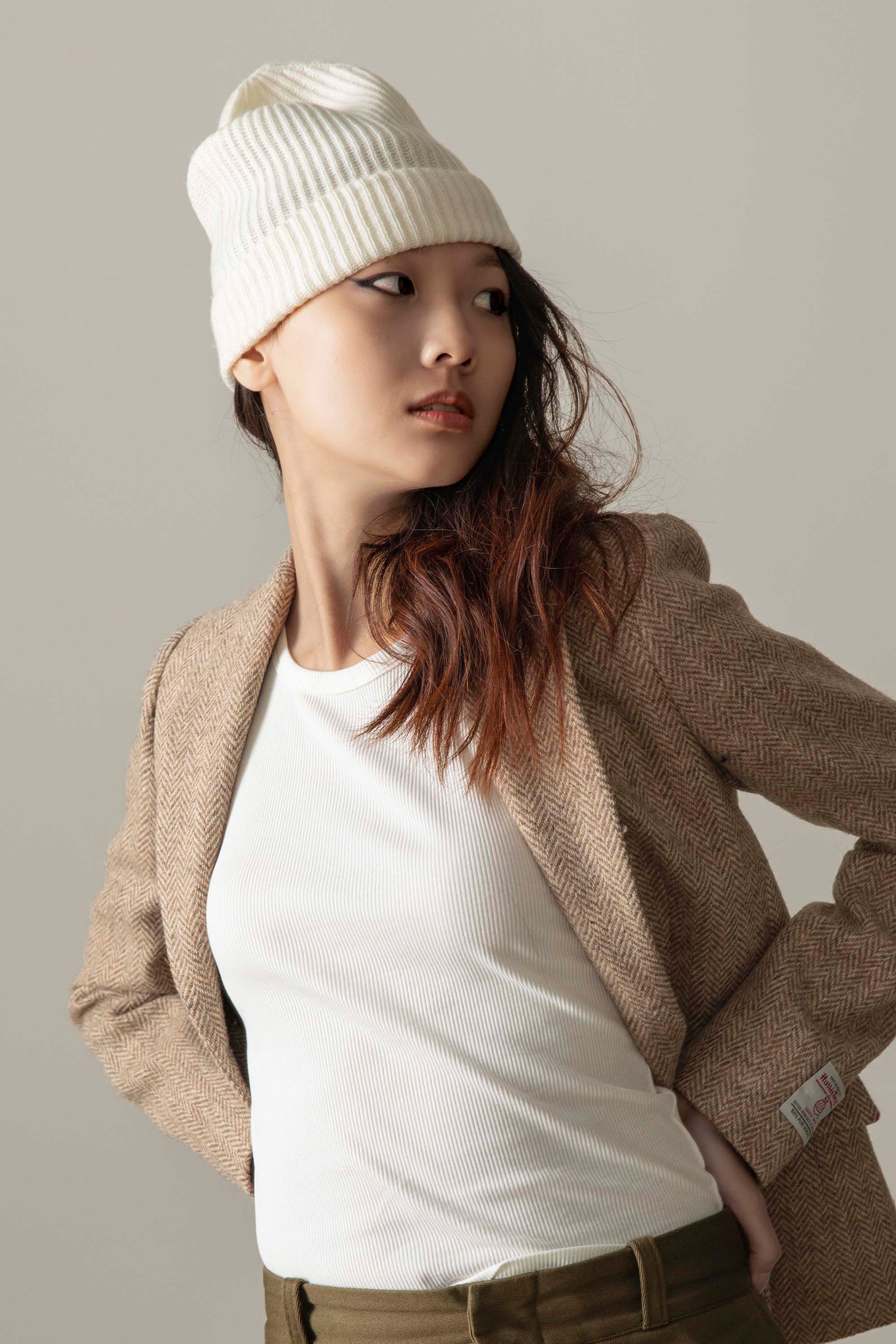 Women's Harris Tweed Heather Blazer - Light Beige Herringbone – Kiltane